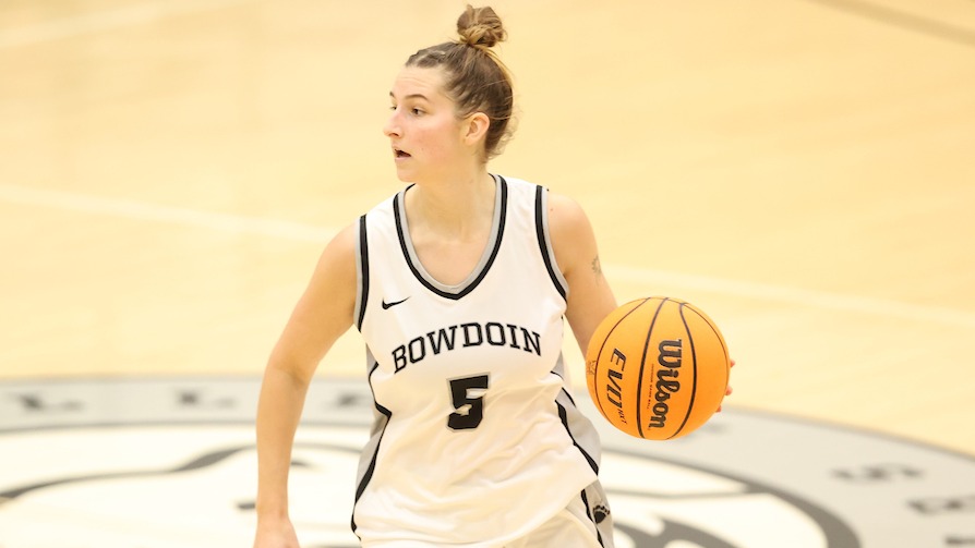 Women's Hoops Sprints Past Springfield in Nationally-Ranked Road Win ...