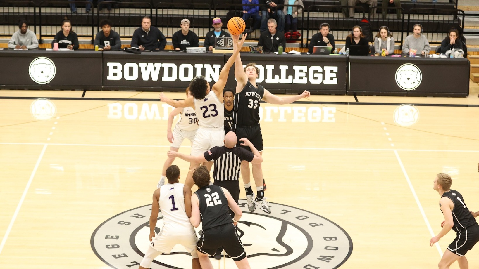 Men's Basketball Loses Season Finale to Amherst - Bowdoin College