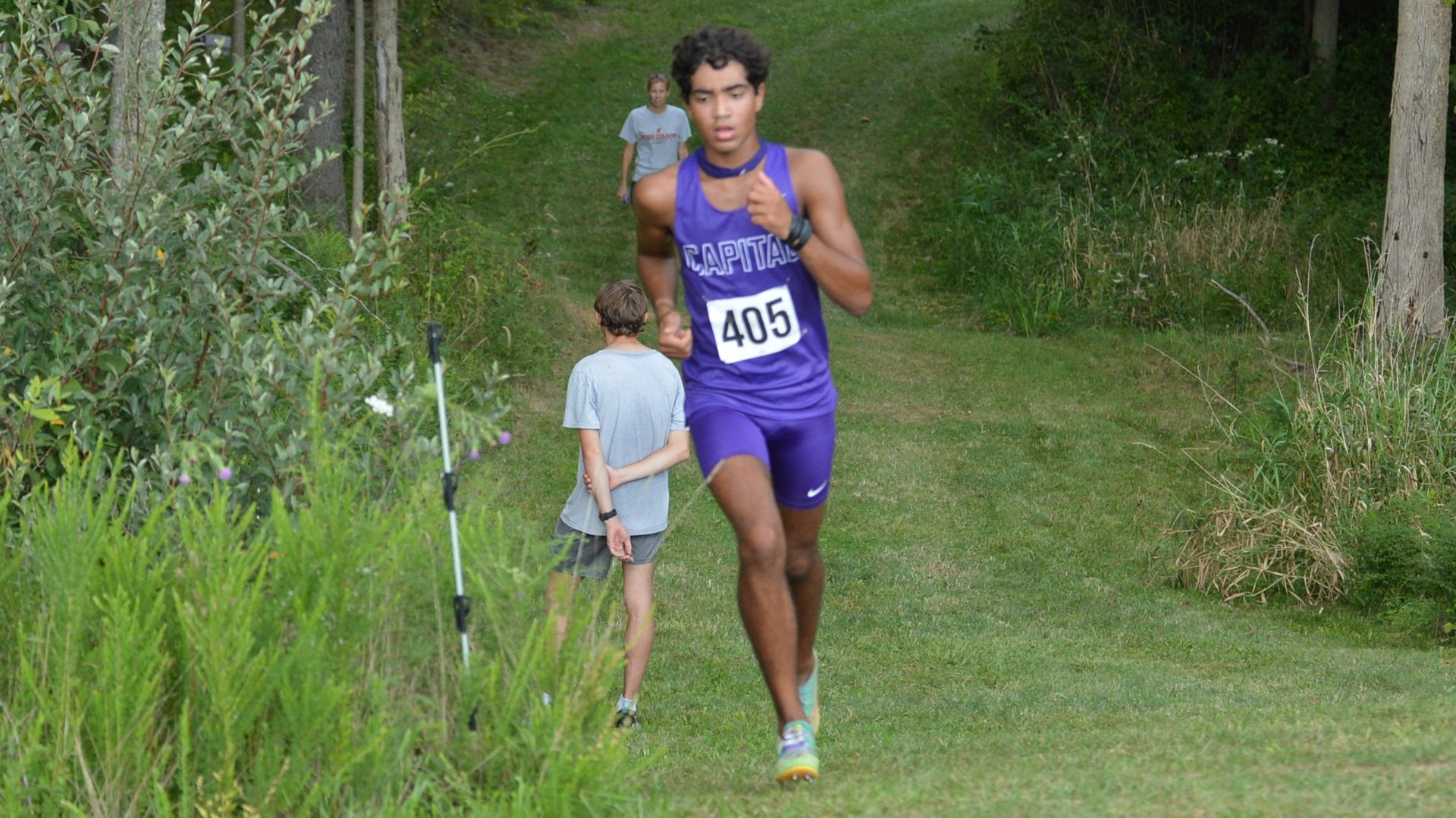 Cross Country Competes Under the Lights - Capital University