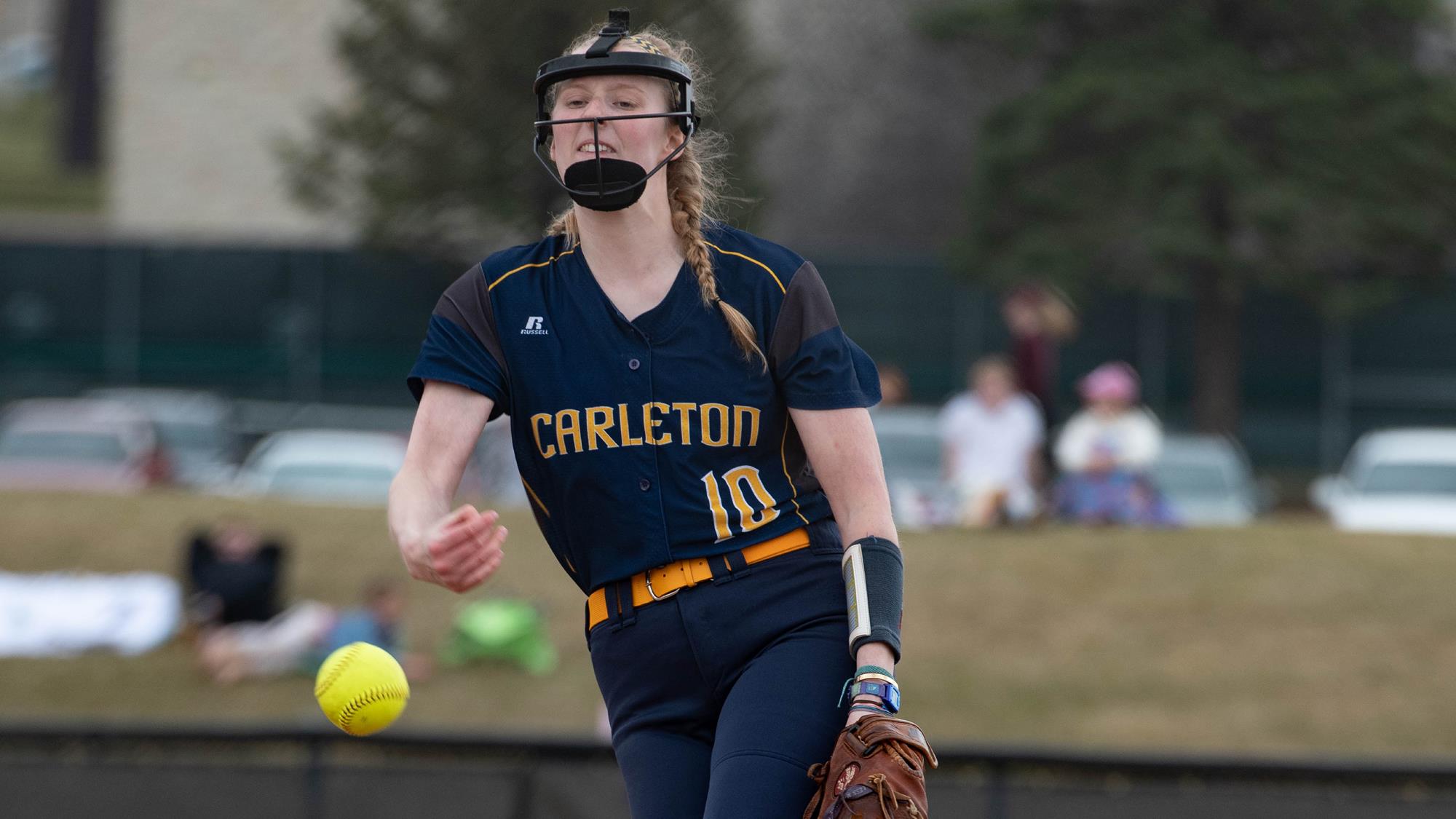 Knights drop two tight games at St. Olaf - Carleton College