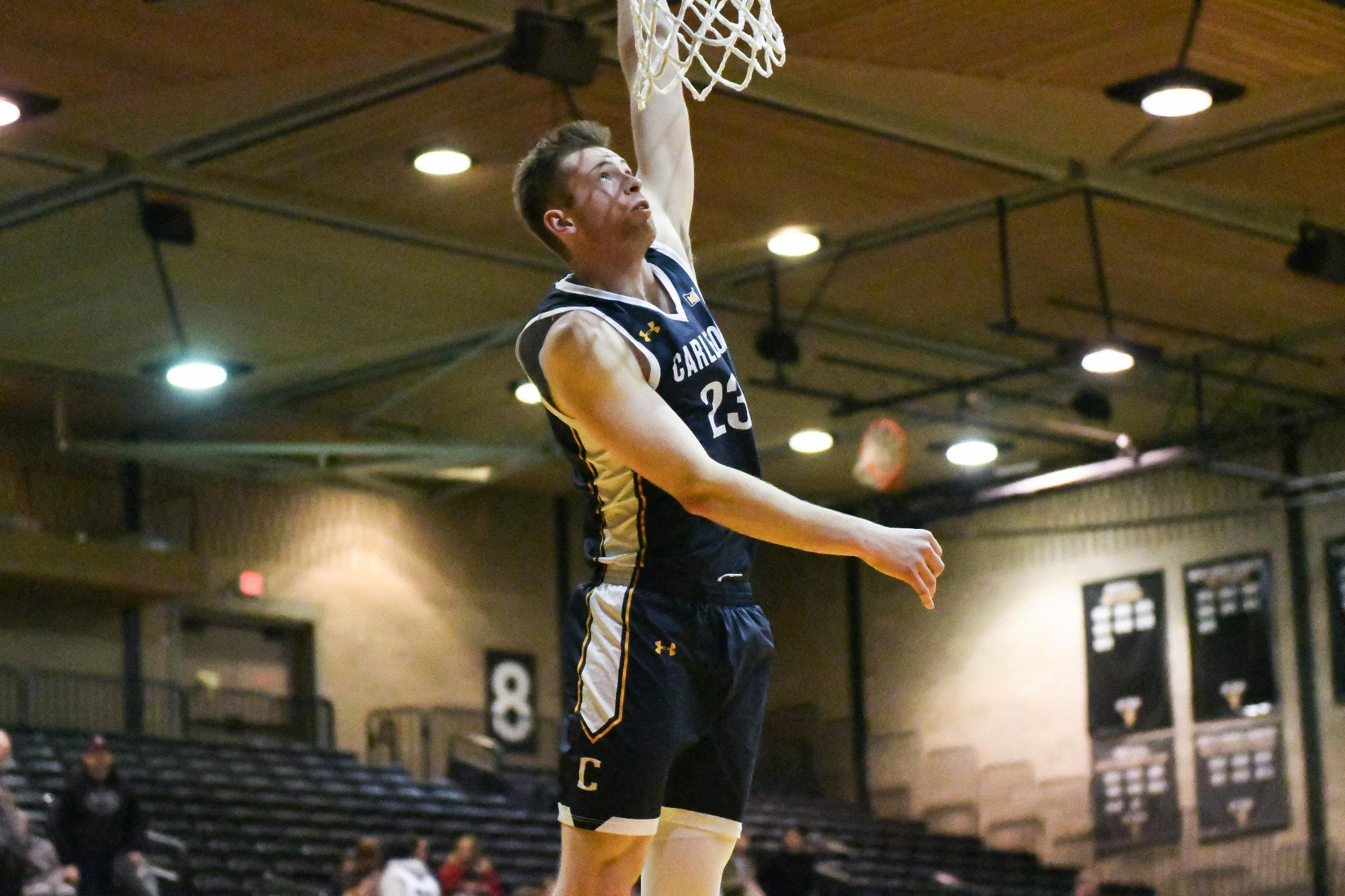 Chuck Sweat's buzzer-beater gives Knights comeback win over Saint Mary ...