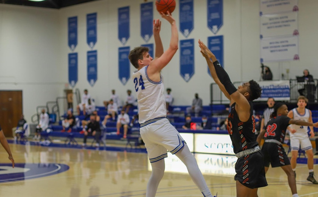 LaGrange Outlasts Men's Basketball, Crumly's 37 Points - Covenant College