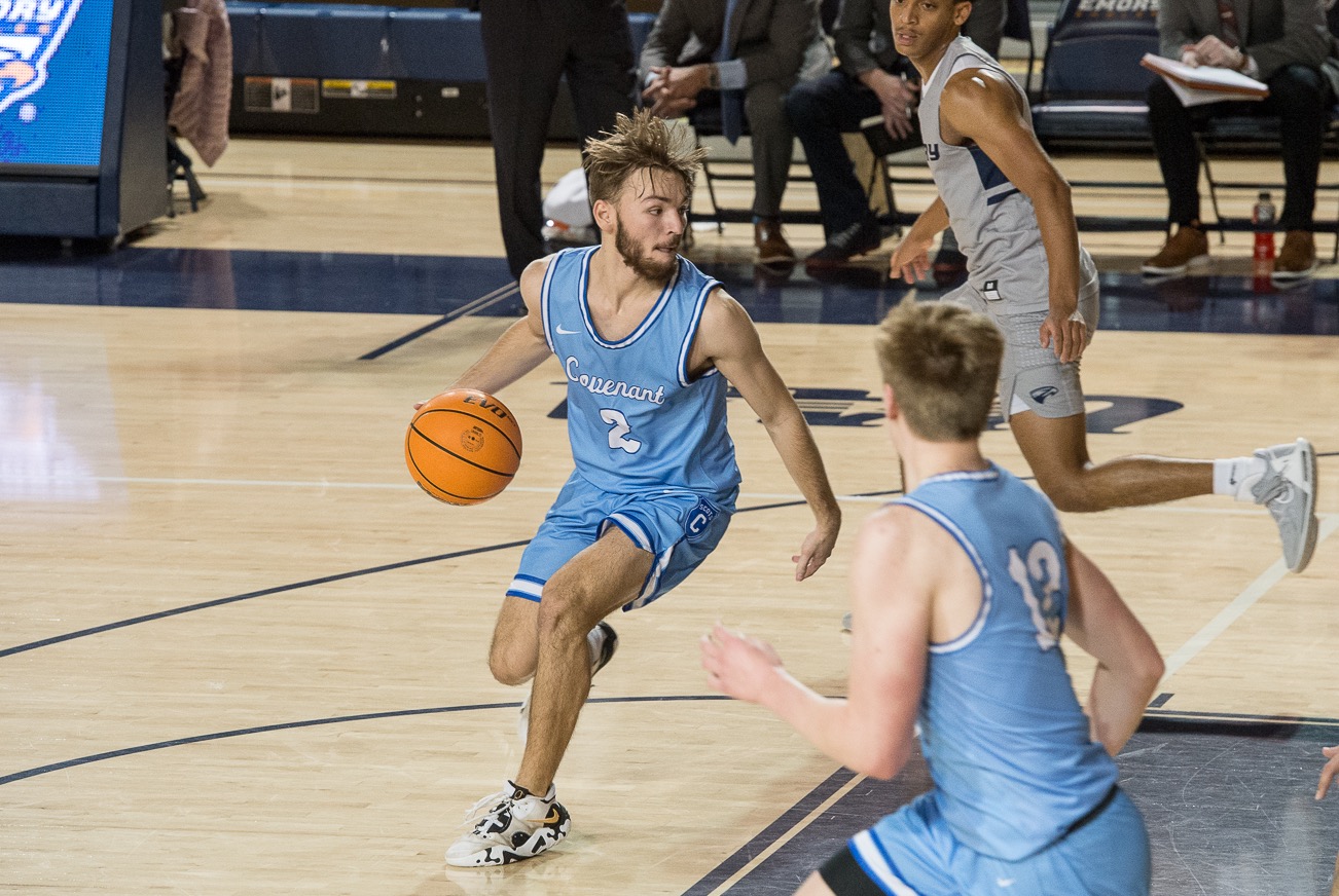 Men's Basketball Splits Weekend Games at Rhodes Classic - Covenant College