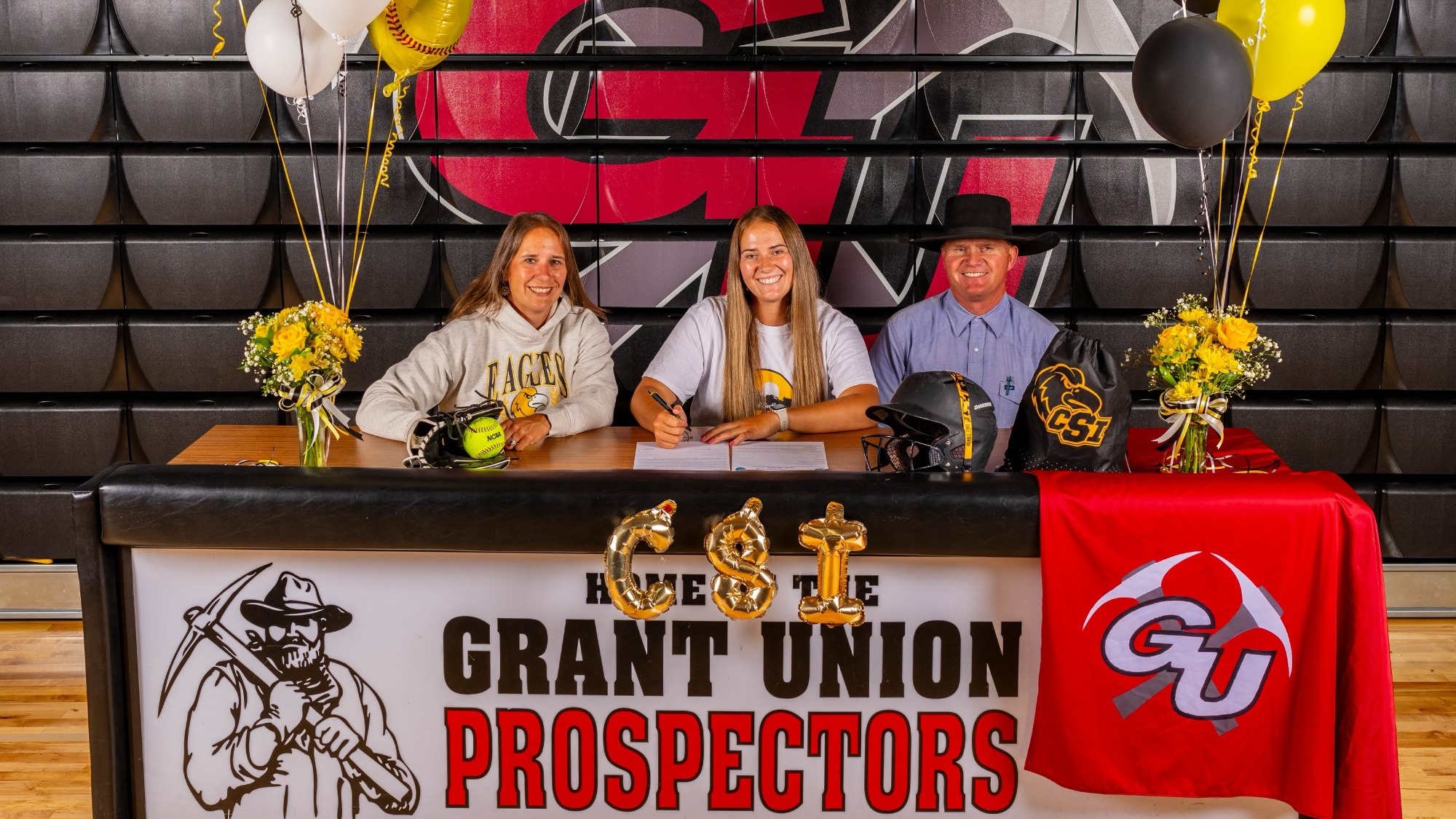 CSI Softball signs corner from Oregon - College of Southern Idaho Athletics