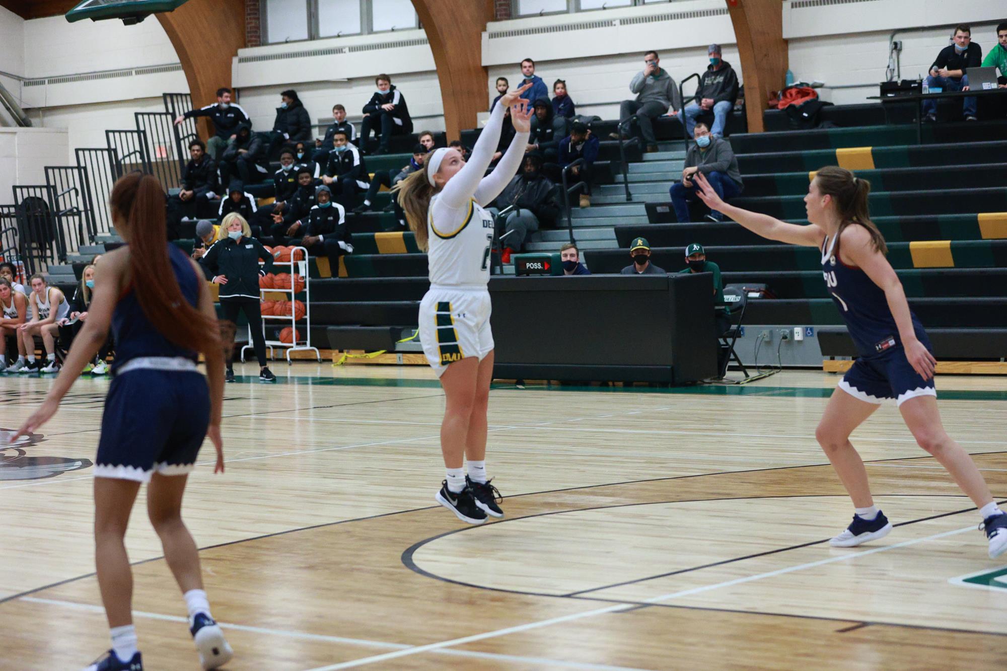 Lauren Moretti - Women's Basketball - Delaware Valley University Athletics