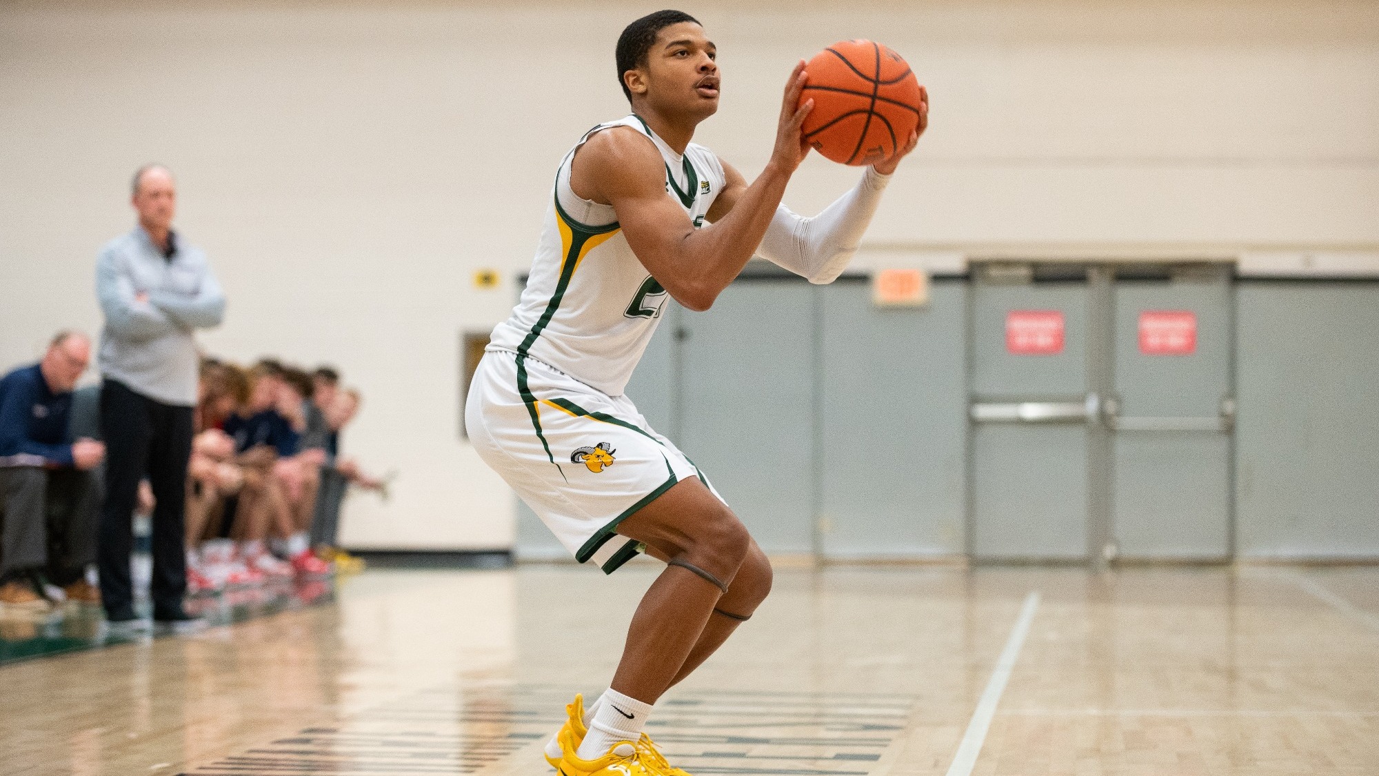 Justin Savage - Men's Basketball - Delaware Valley University Athletics