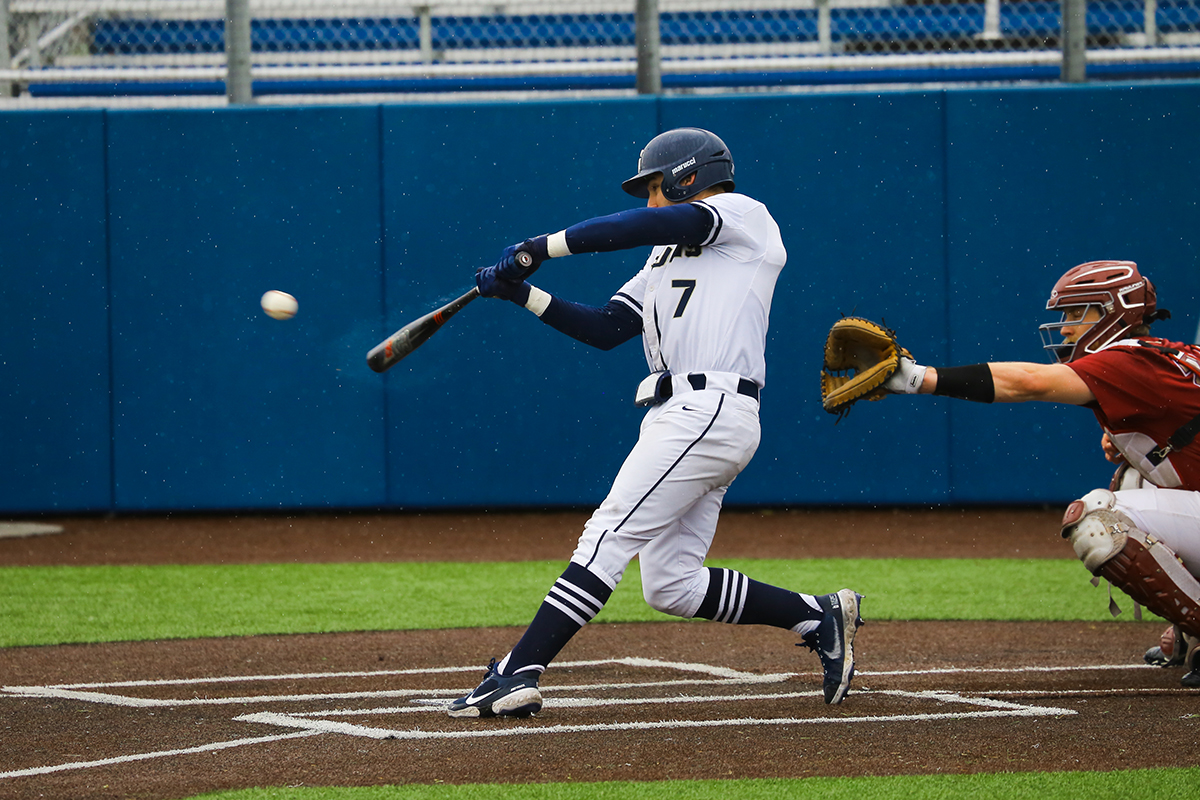 Sunday Sweep Splits Season Series With Bearcats - George Fox University