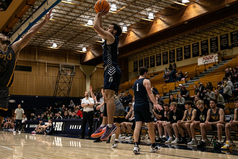 Davon Walker - 2022-23 - Men's Basketball - George Fox University