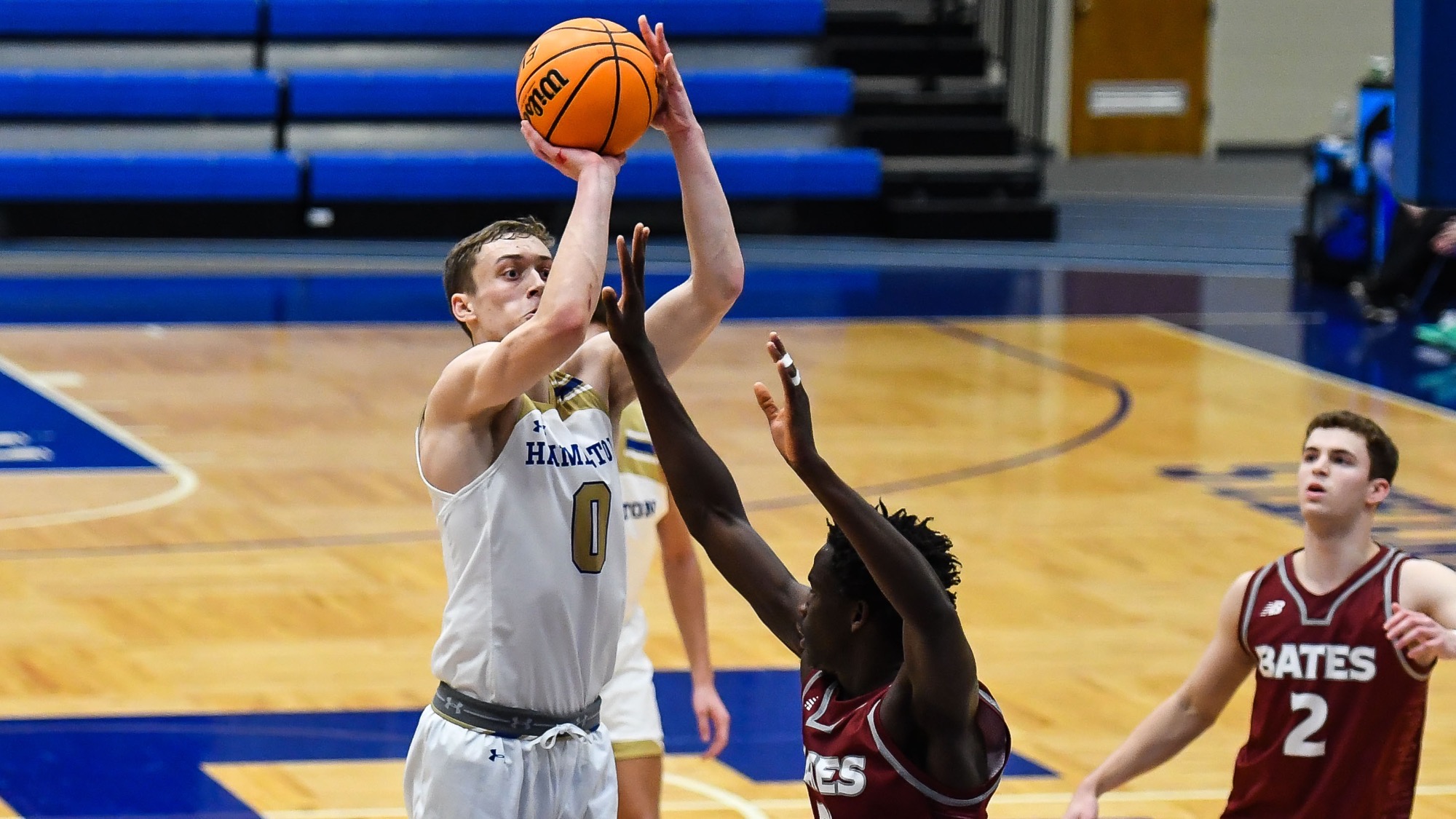 Men’s basketball puts away pesky Bates team late for NESCAC win ...