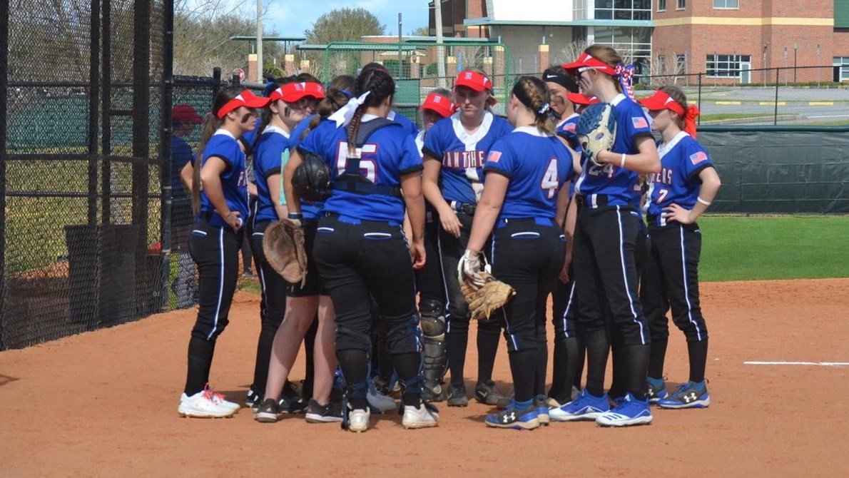 Softball registers strong showing with Hope - Hanover College