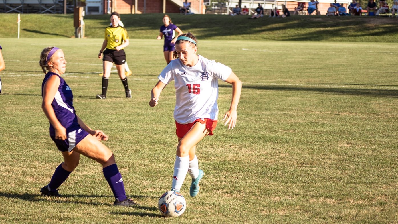 Second half surge deems costly for Panthers - Hanover College