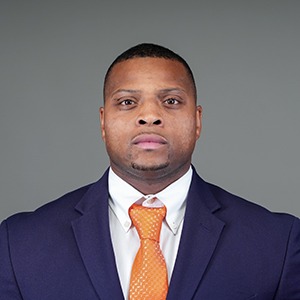 Jinks Arnold - Cornerbacks Coach/Special Teams Coordinator - Football ...