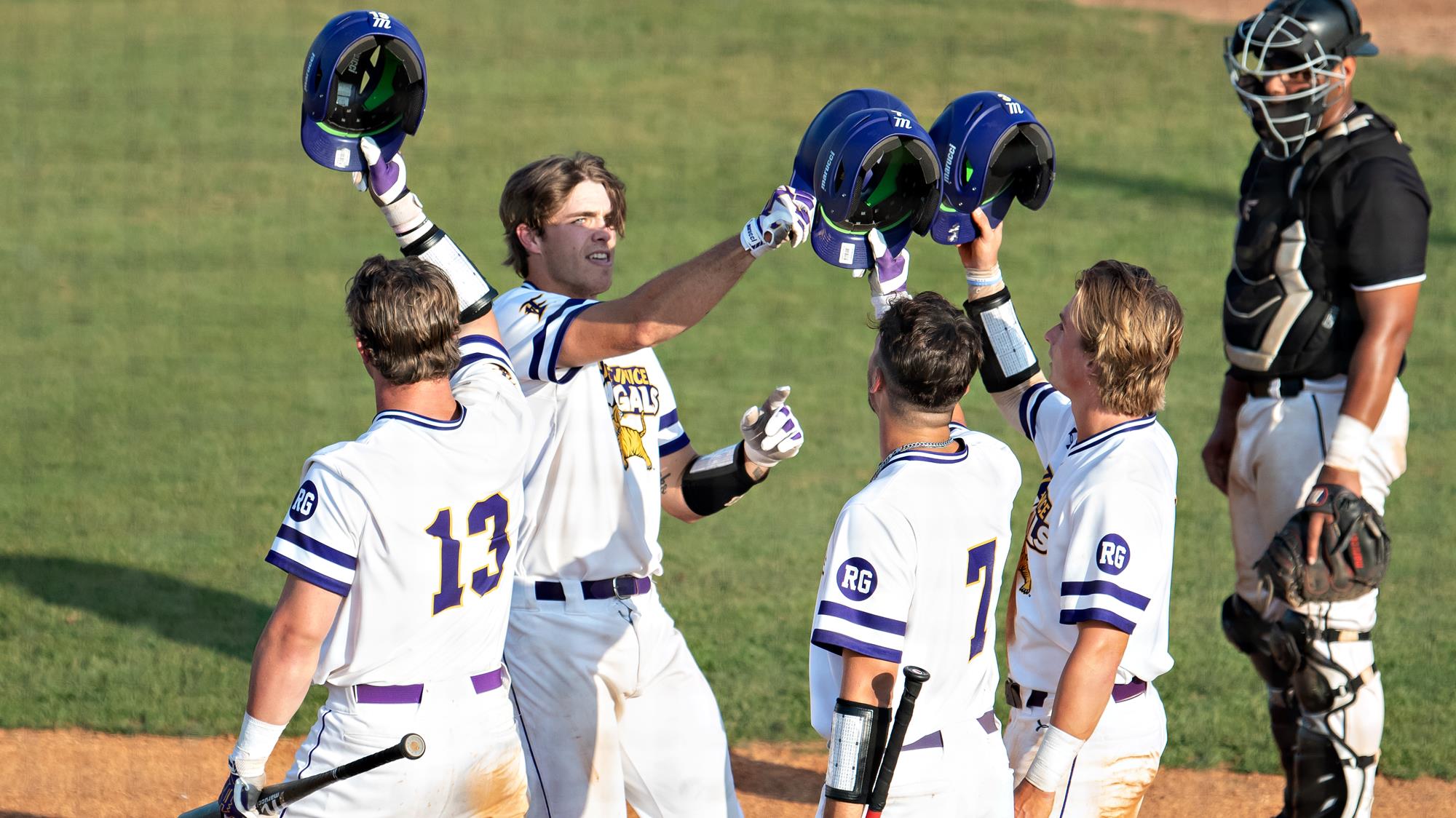 LSUE Splits Day With Baton Rouge In Home Run Barrage - LSU Eunice Athletics