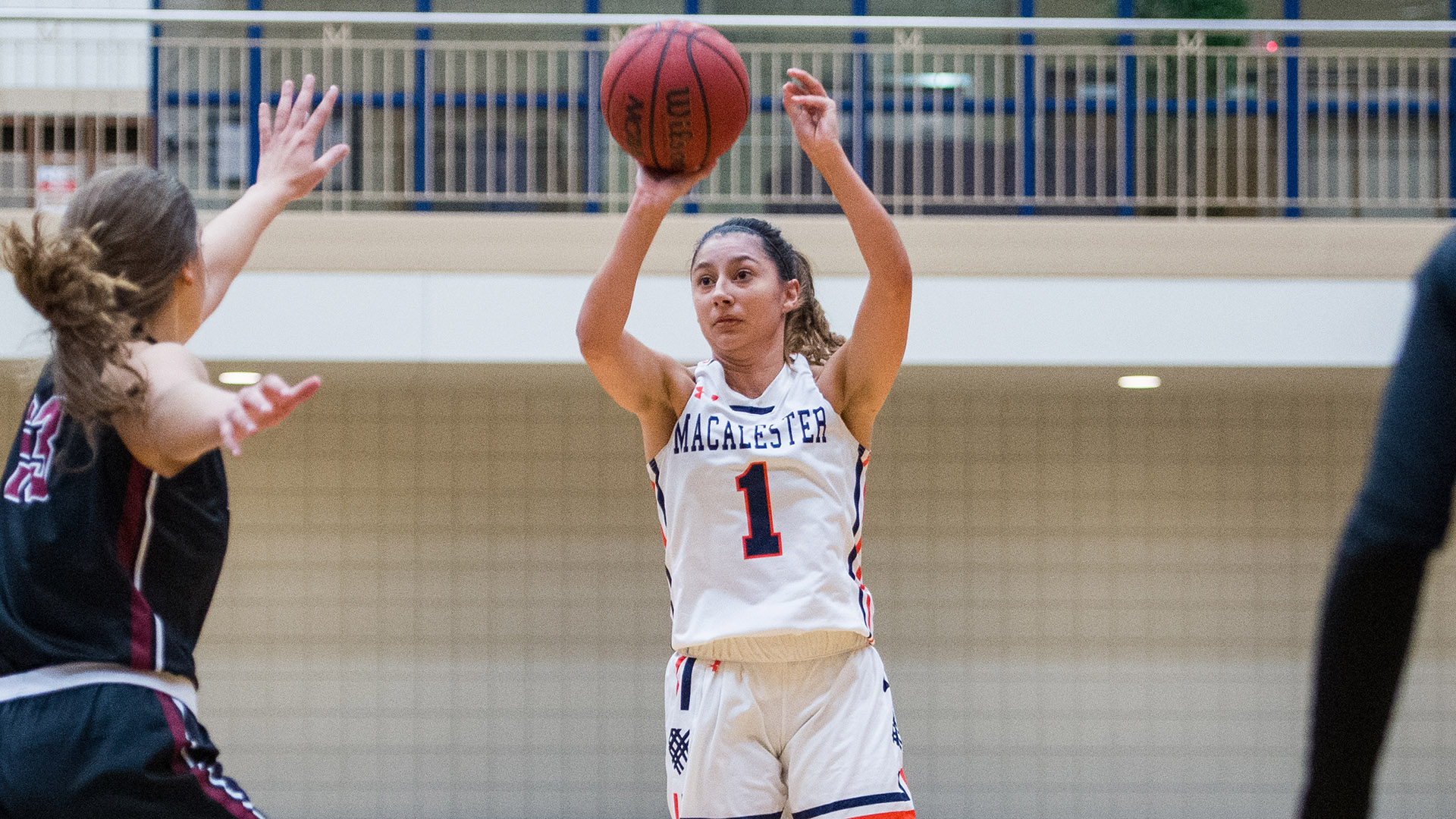 Justine Barraza - Women's Basketball - Macalester College Athletics