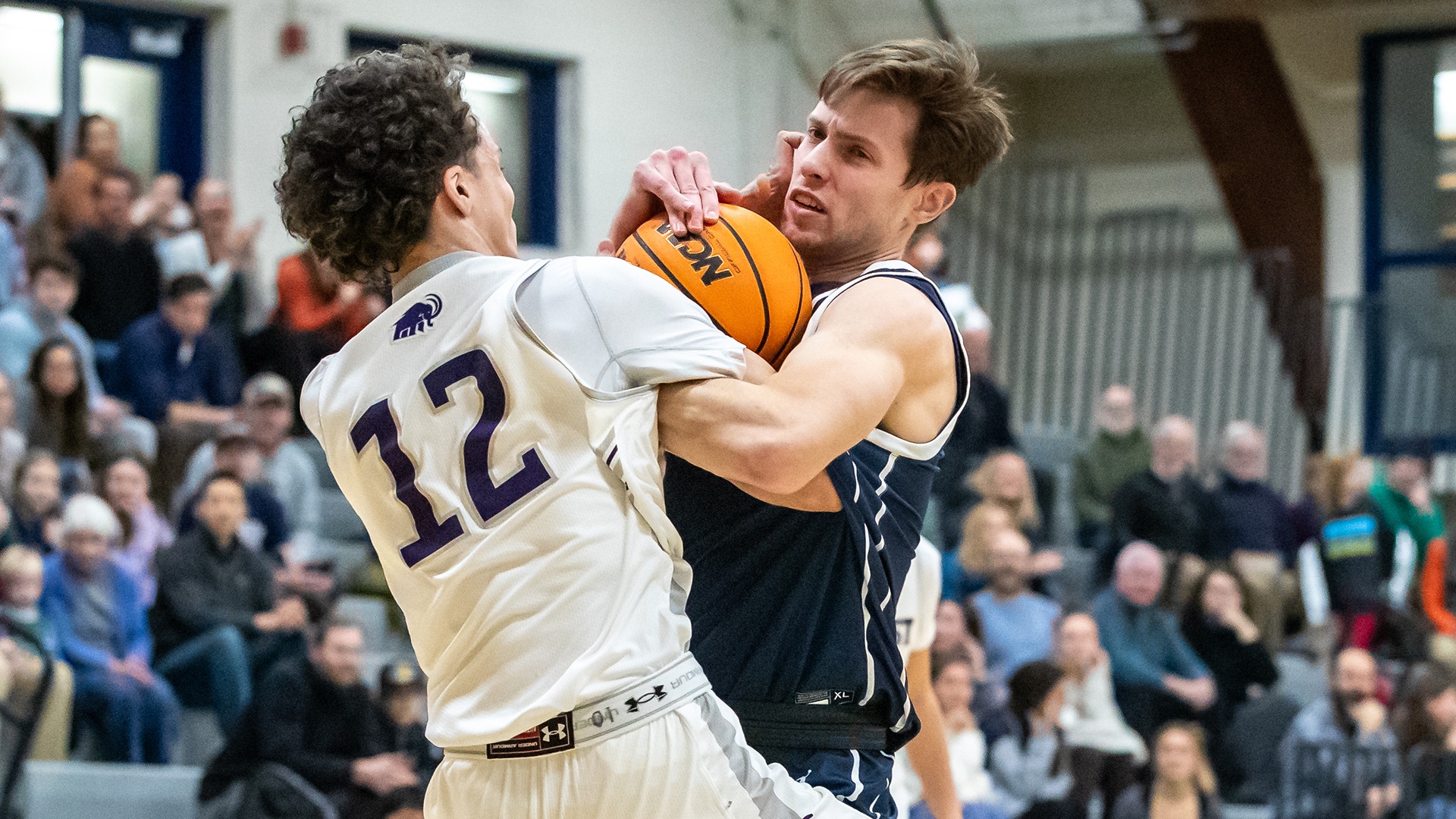 Strong Second Half Propels Men’s Basketball Past Amherst 70-56 - Middlebury College