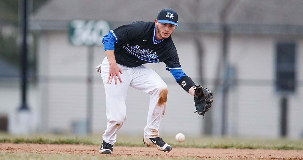 Big Blue Baseball Defeats Elmhurst - Millikin University Athletics