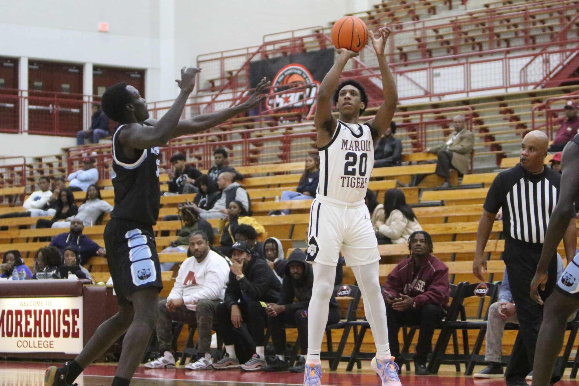 Morehouse Defeats Livingstone College By Incredible Buzzer Beat ...