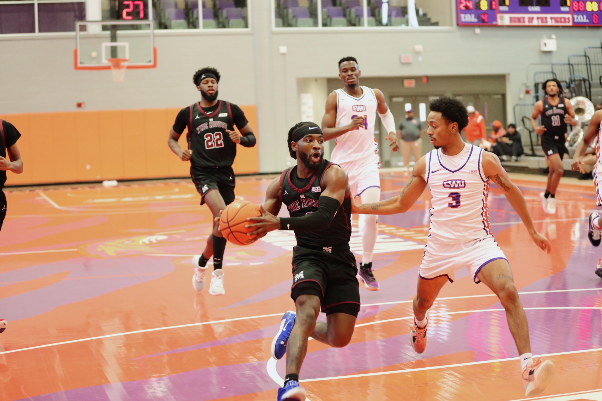The Winning Streak Continues For Morehouse As They Defeat Edward Waters ...