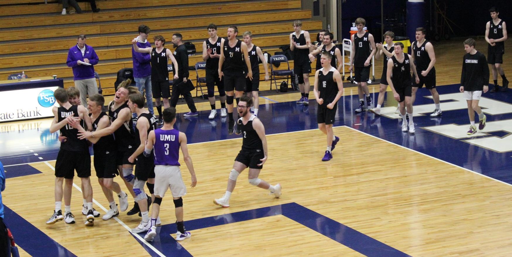 Raiders Win Regular Season Finale In Five Sets - University of Mount Union