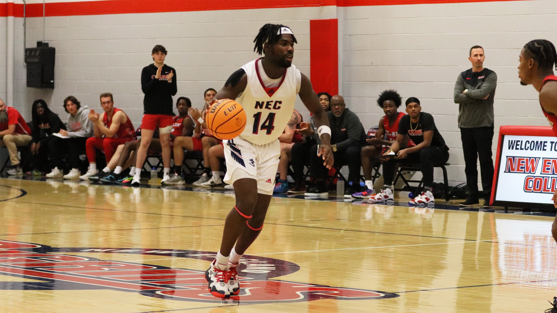 Williams Dominates to Lead Men’s Hoops Past Bengals - New England College