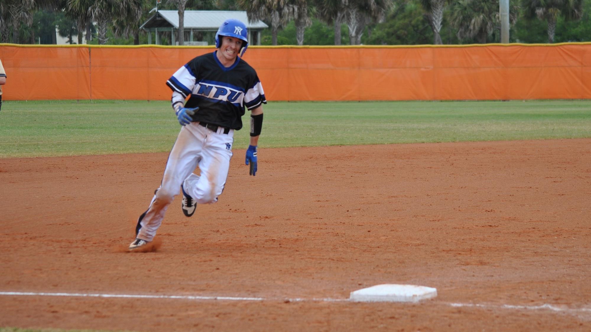 Brandon Davis - Baseball - North Park University Athletics