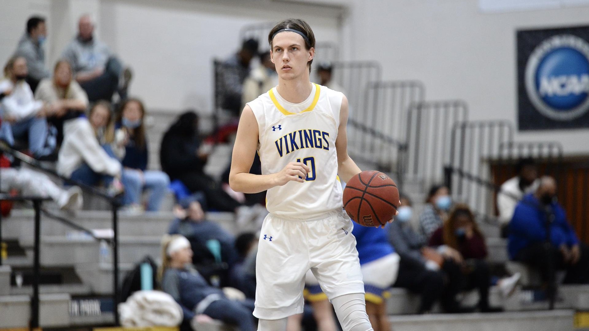 Jonathan Johansson - Men's Basketball - North Park University Athletics