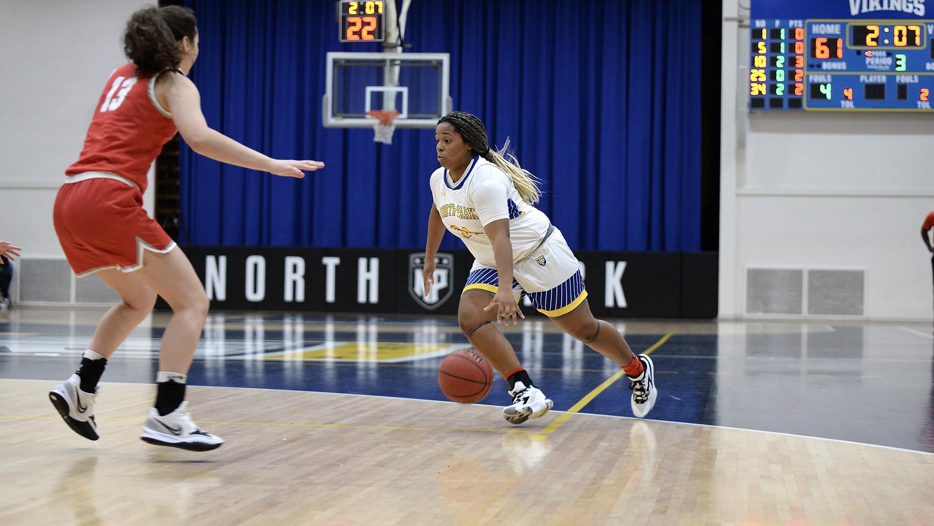 Lauren McKnight - Women's Basketball - North Park University Athletics