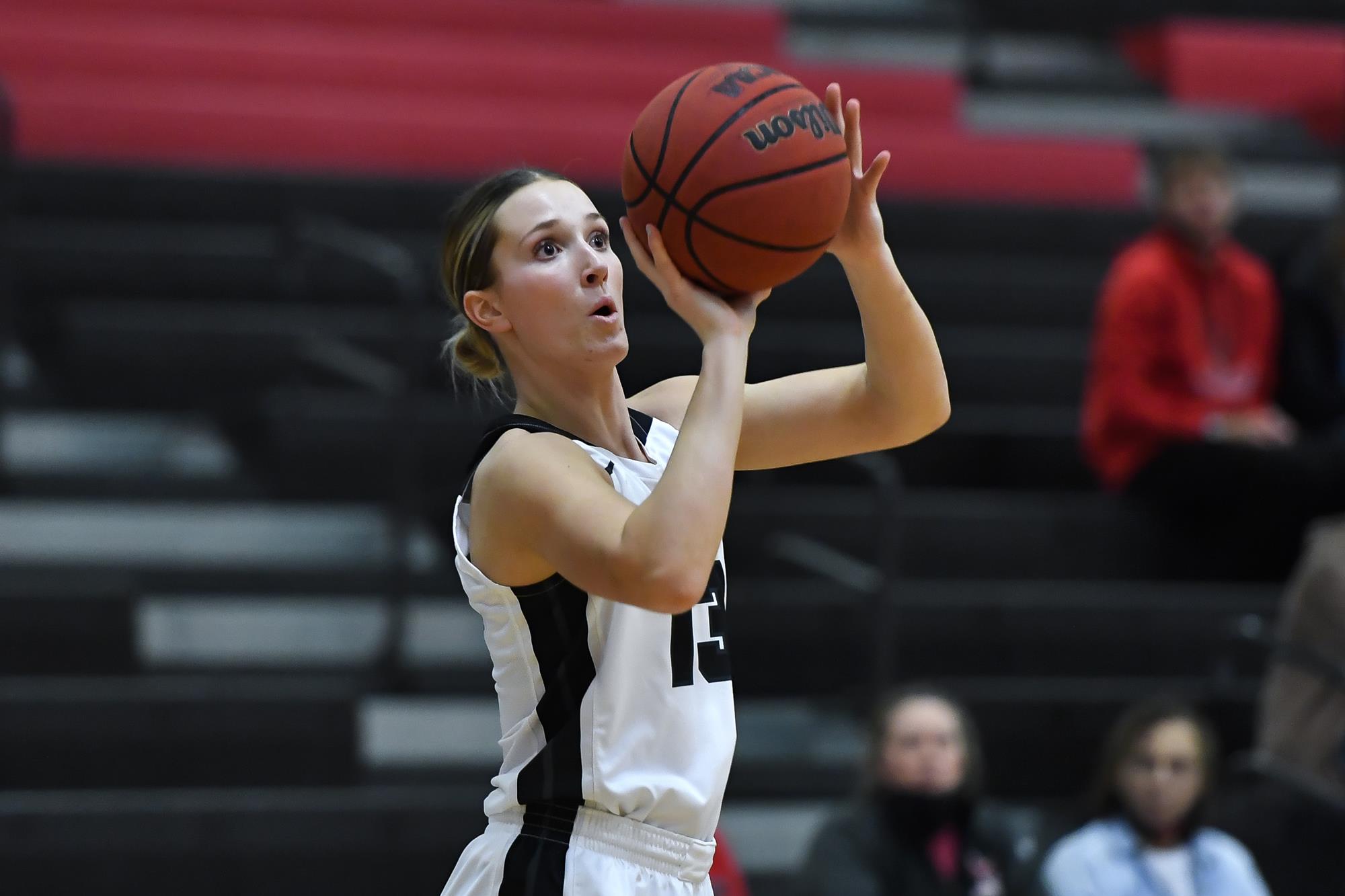 Taryn Wilson - Women's Basketball - Roberts Wesleyan University Athletics