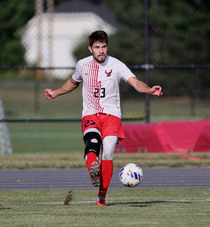 Dylan Ruiz - Men's Soccer - Roberts Wesleyan University Athletics