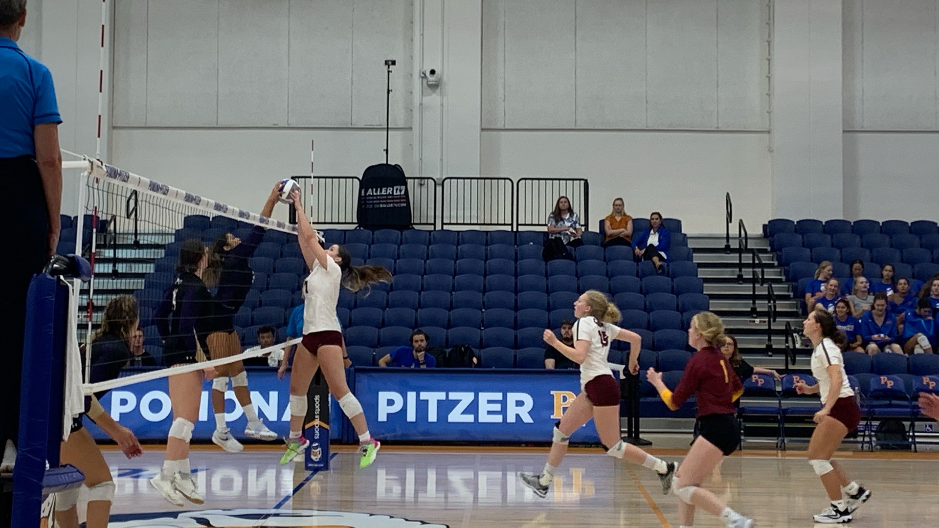 Women’s Volleyball Compete In Day One Of Pacific Coast Classic - St ...