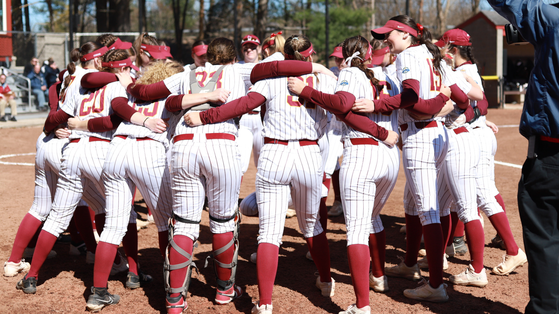 Softball sweeps Nazareth on the road - St. John Fisher University Athletics