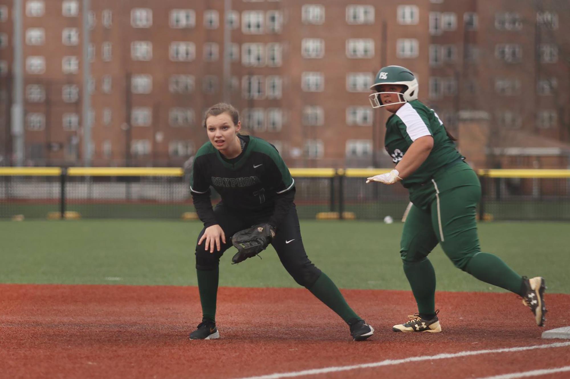 Alexa Zartman-Ball - Softball - Sarah Lawrence College Athletics