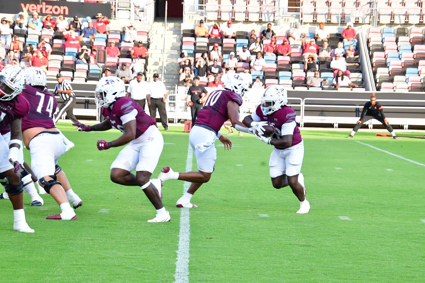 6 Home Games, Trip To West Coast Highlights 2025 TSU Football Schedule ...