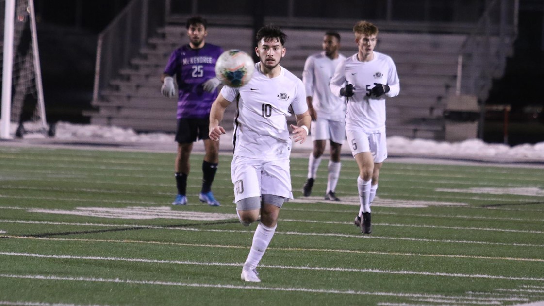 Men’s Soccer Nets 3 Goals in 4 Minutes Versus Lewis - UIndy Athletics