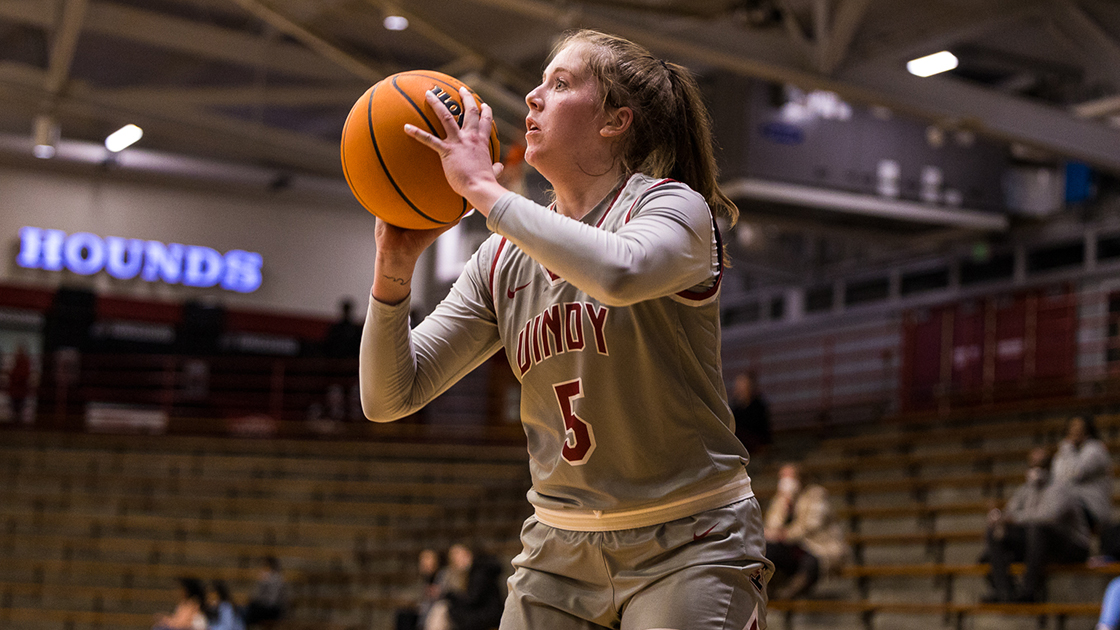 Liv Becker - Women's Basketball - UIndy Athletics
