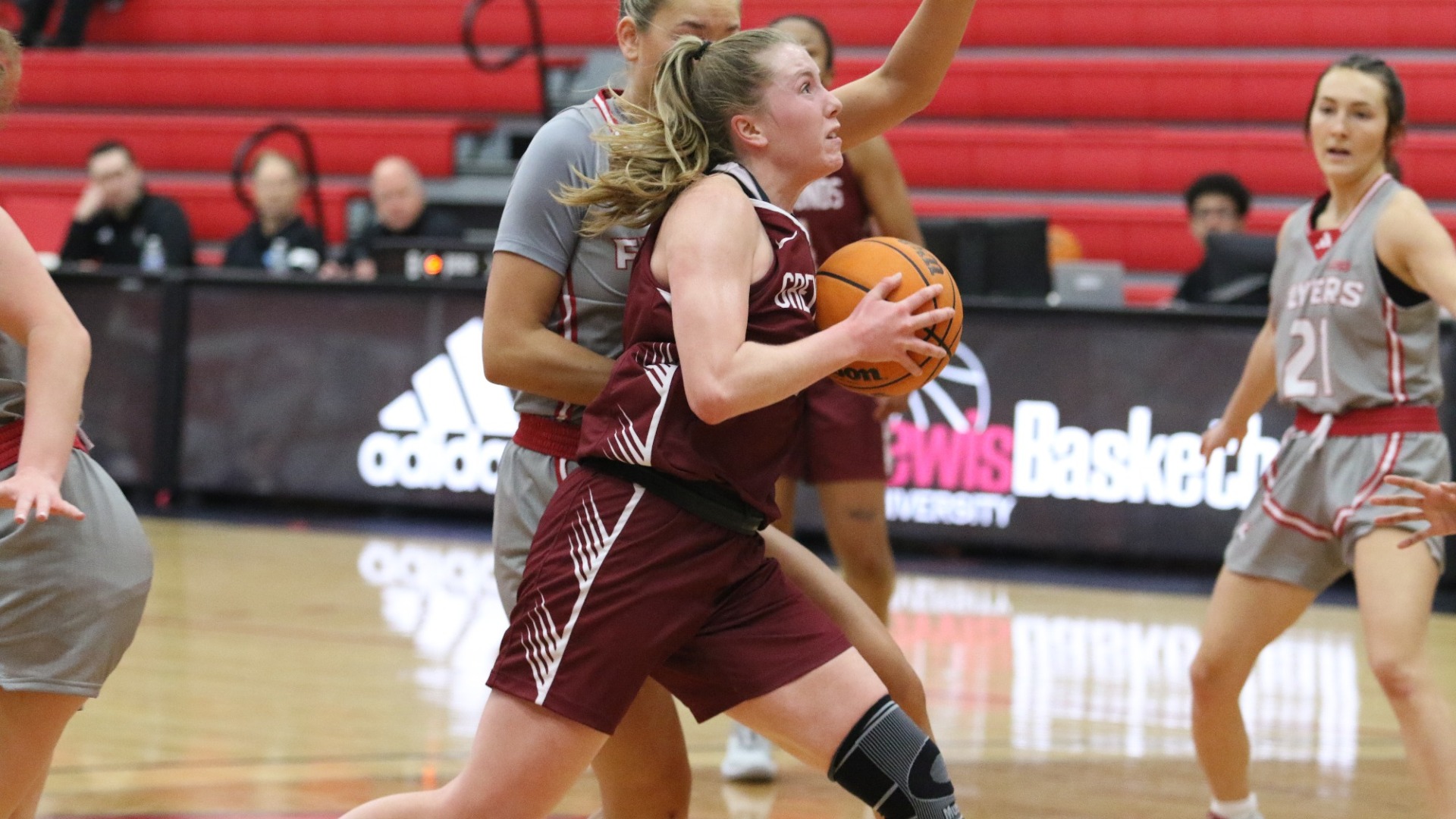 Defense Sparks Huge Fourth-Quarter Comeback at S&T - UIndy Athletics