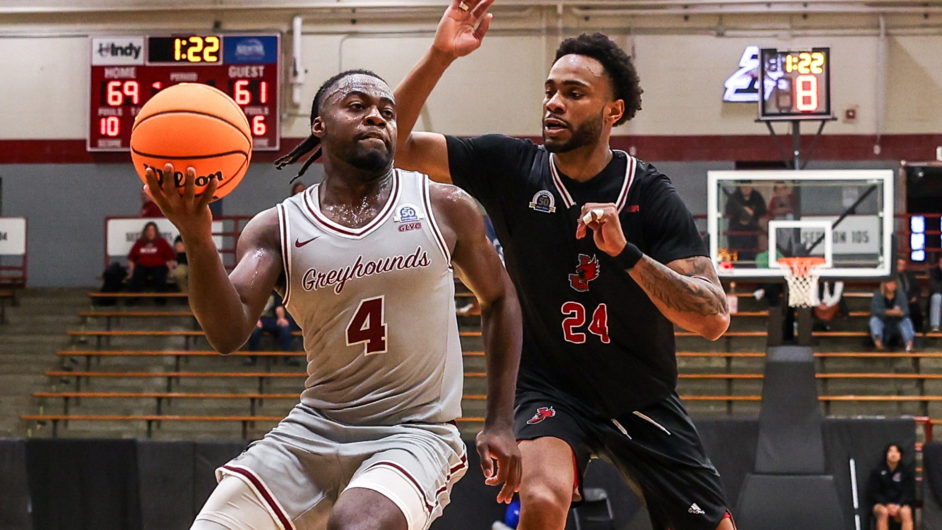 Men’s Hoops Holds Off Jewell in NCAA First Round - UIndy Athletics