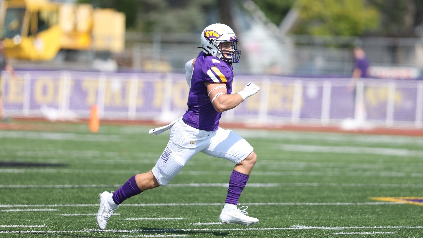 Pointers Settle for Late Touchdown in Non-Conference Finale ...