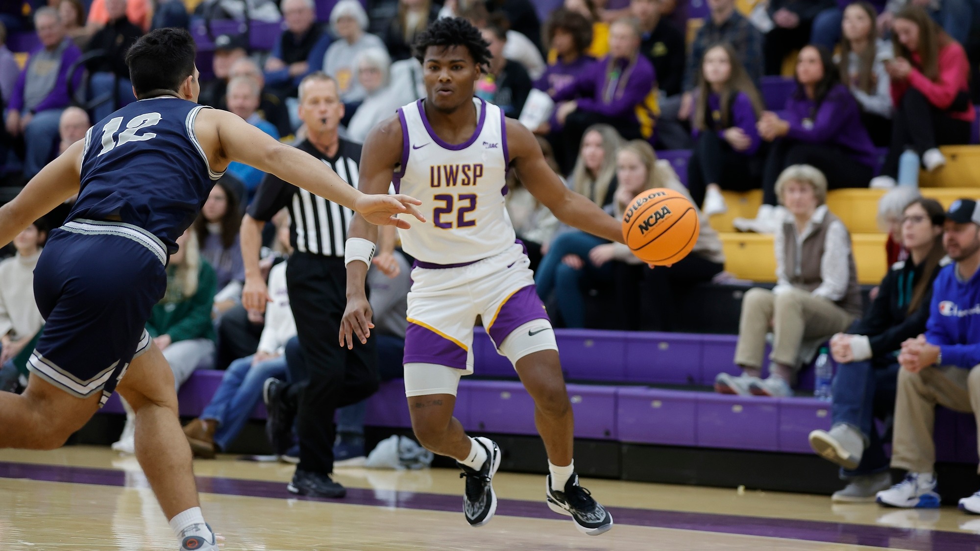 Pointers Fall on the Road Despite Four in Double Figures - University ...