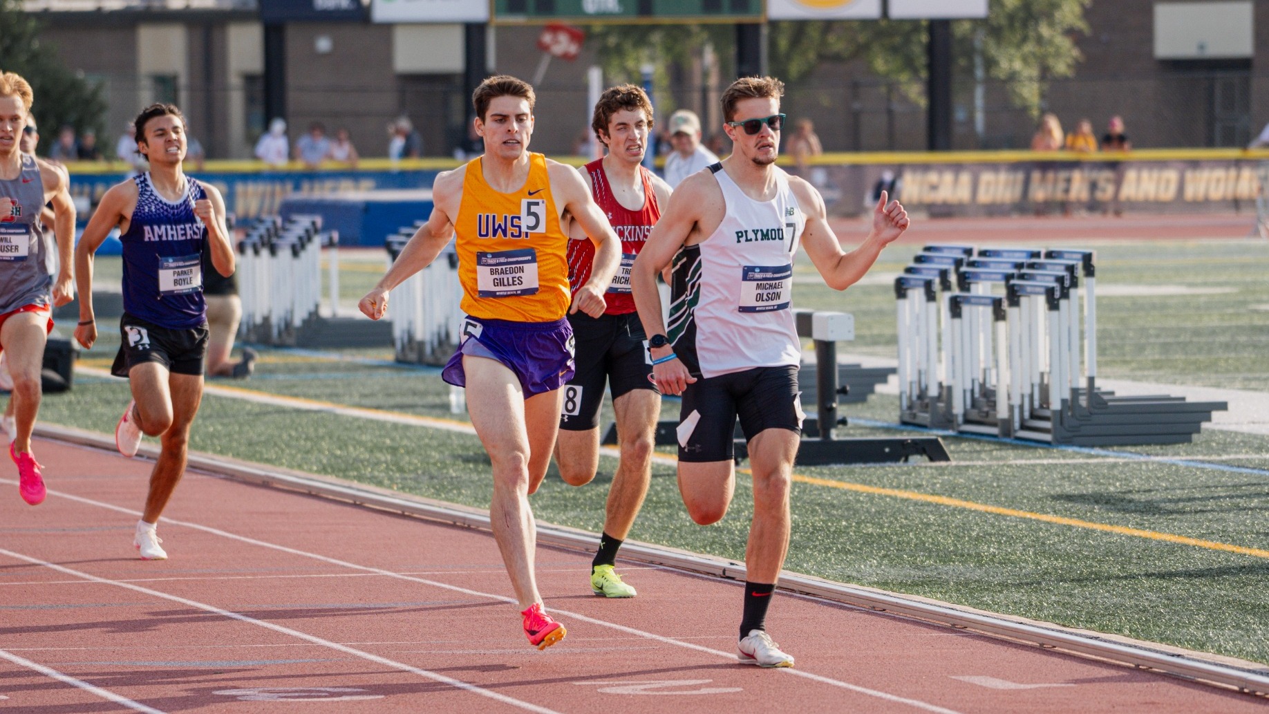 Déjà vu as Gilles Earns All-America Honors in the 800-Meter at Outdoor ...