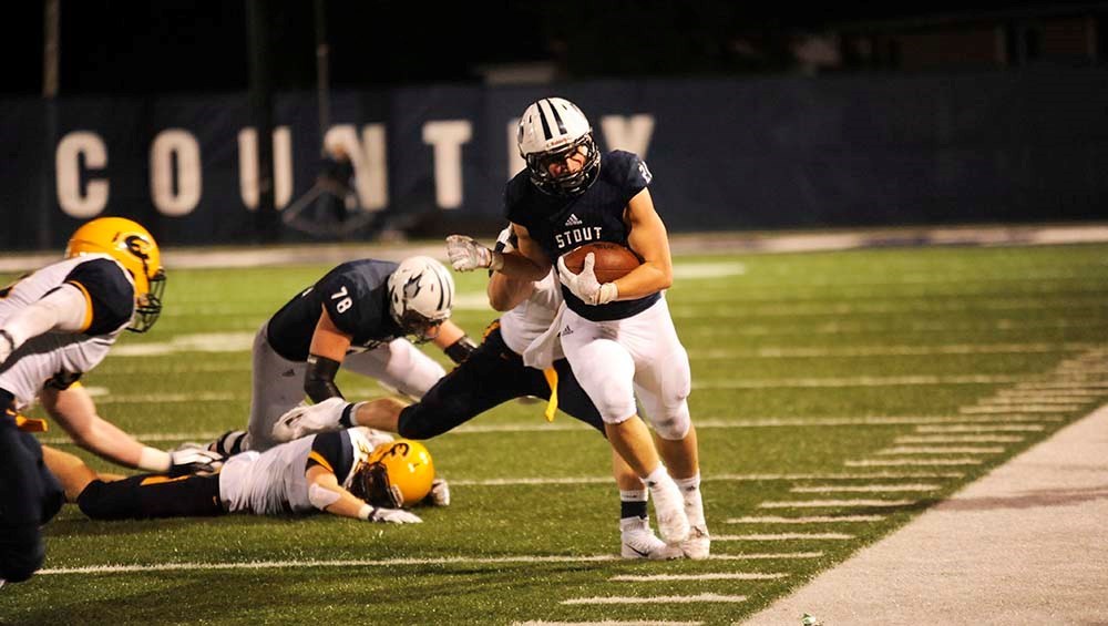 Travis Urlaub - 2016 - Football - University of Wisconsin-Stout Athletics