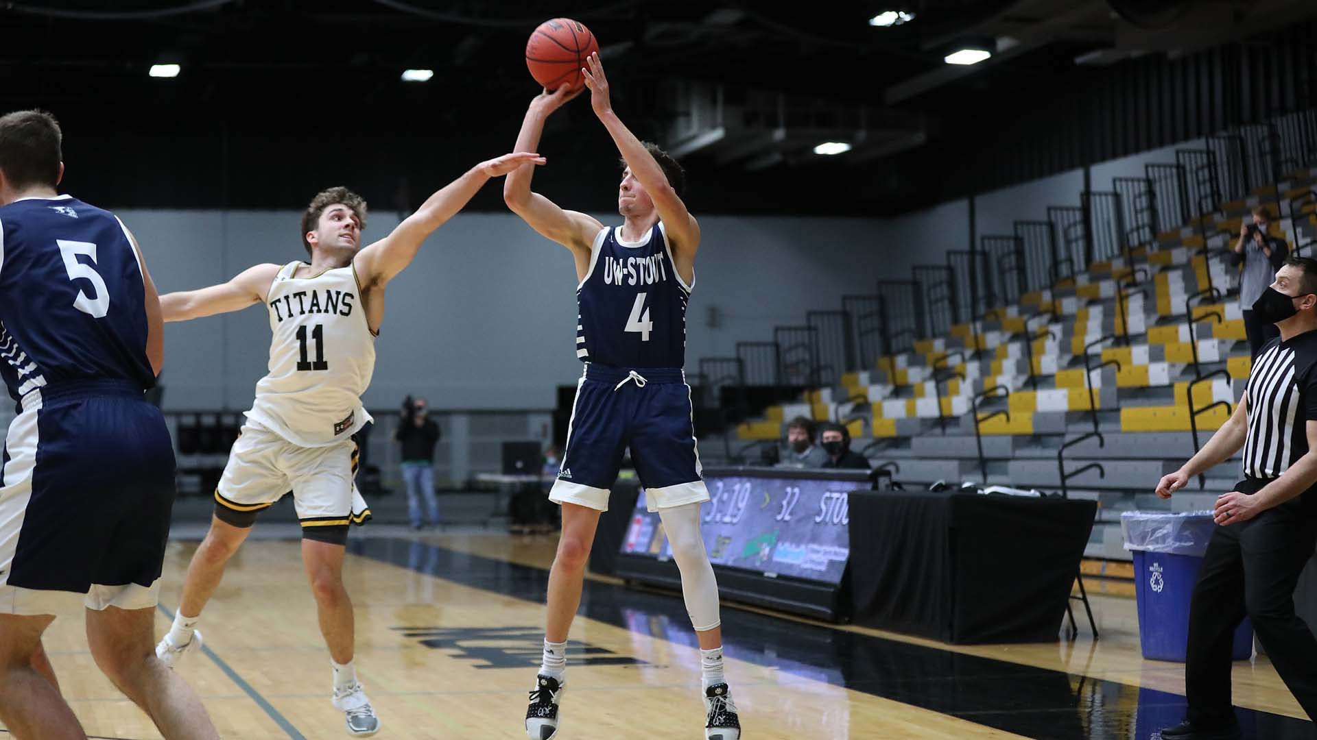 Luke Geiger - 2021-22 - Men's Basketball - University of Wisconsin ...