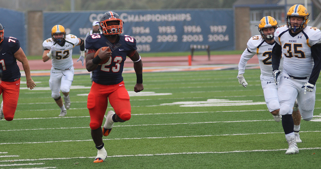 #22-Wheaton football team tops Augustana 53-10 at McCully Stadium ...