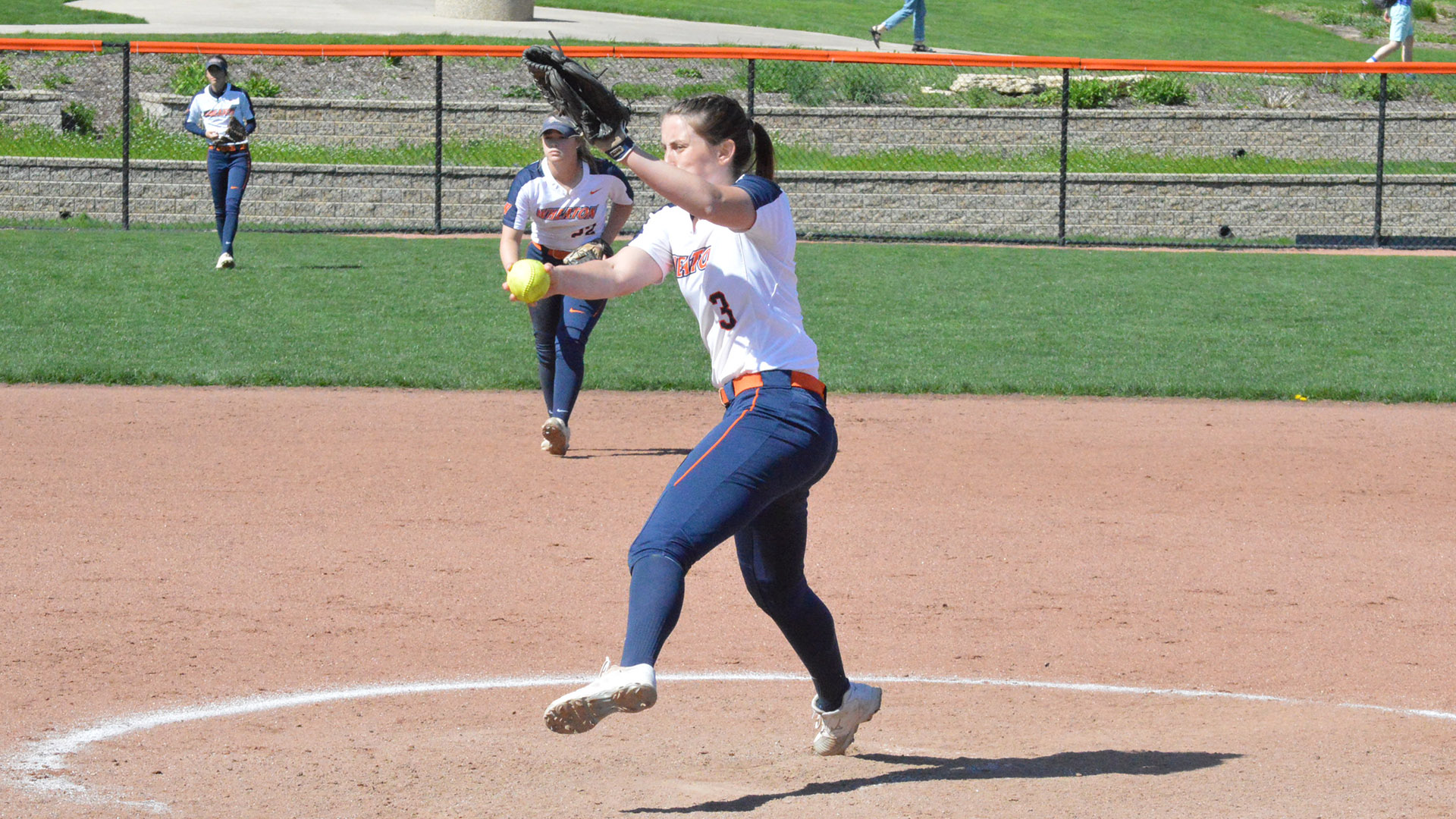 Kelly Thornton - Softball - Wheaton College Athletics