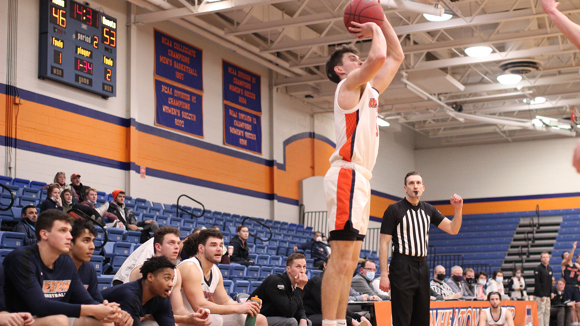 No. 18 Thunder men's basketball uses a strong second half to top ...