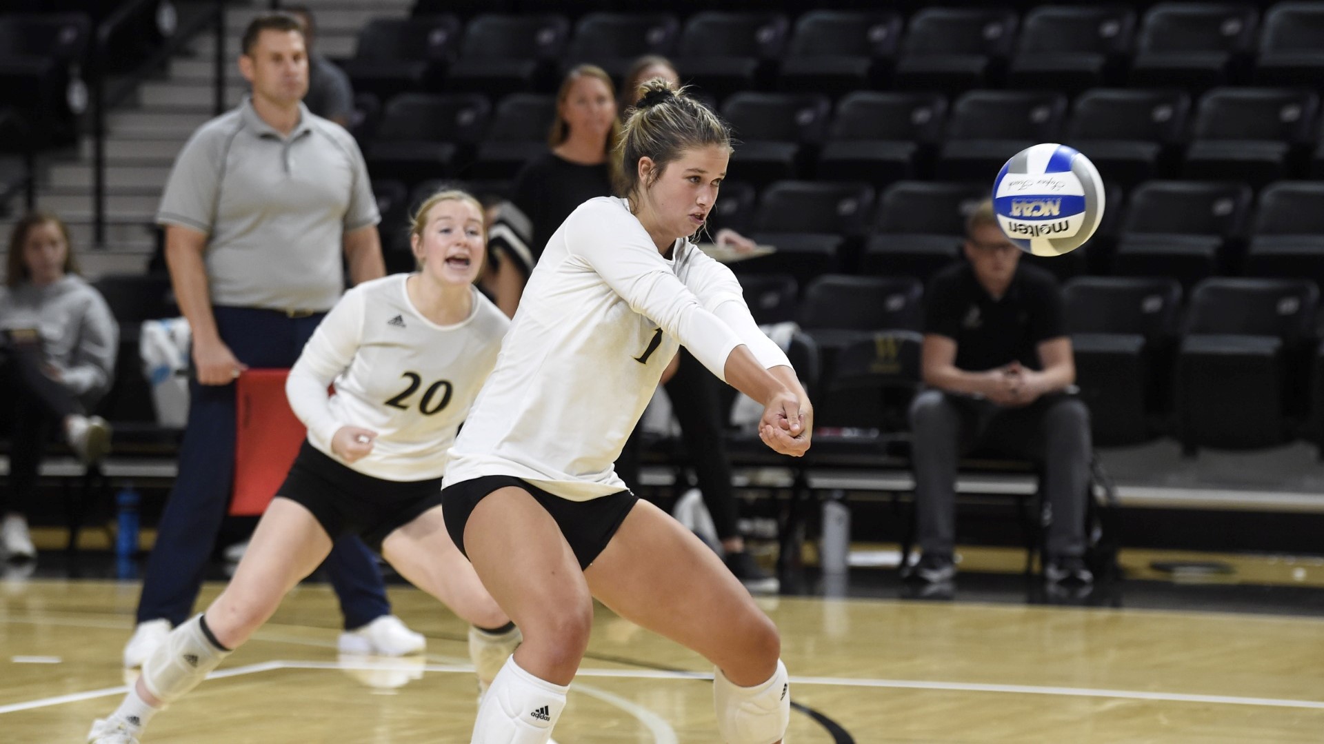Volleyball Falls Twice on Friday in Wofford Invitational - Wofford ...