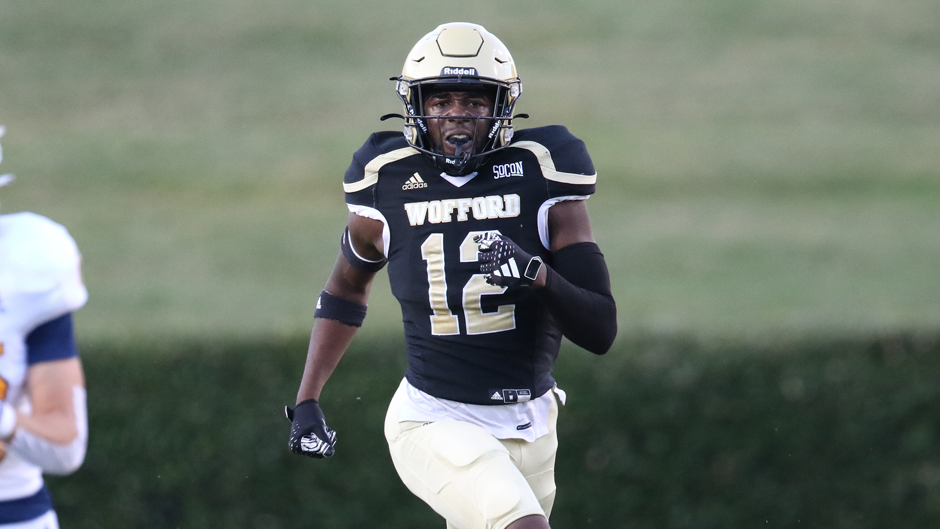 Isaiah Mananga - Football - Wofford College Athletics