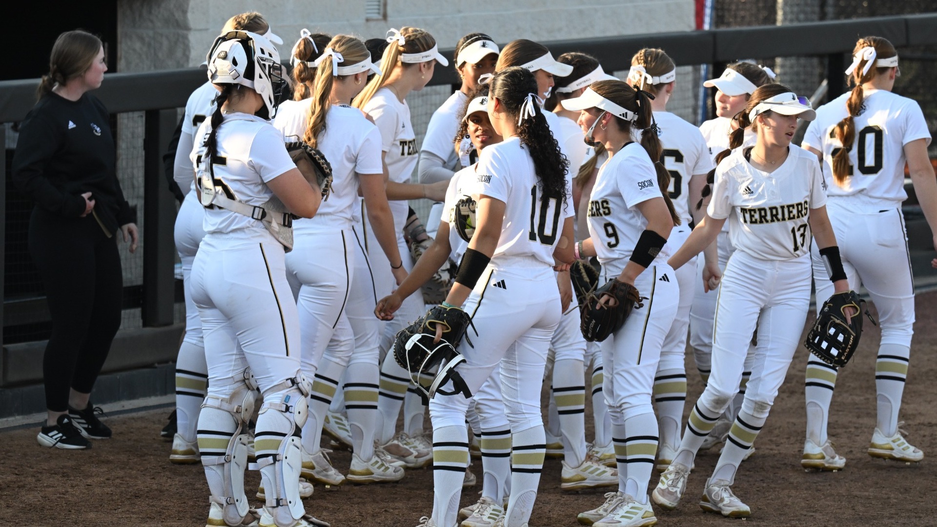 Softball Falls in Series Opener at Mercer - Wofford College Athletics