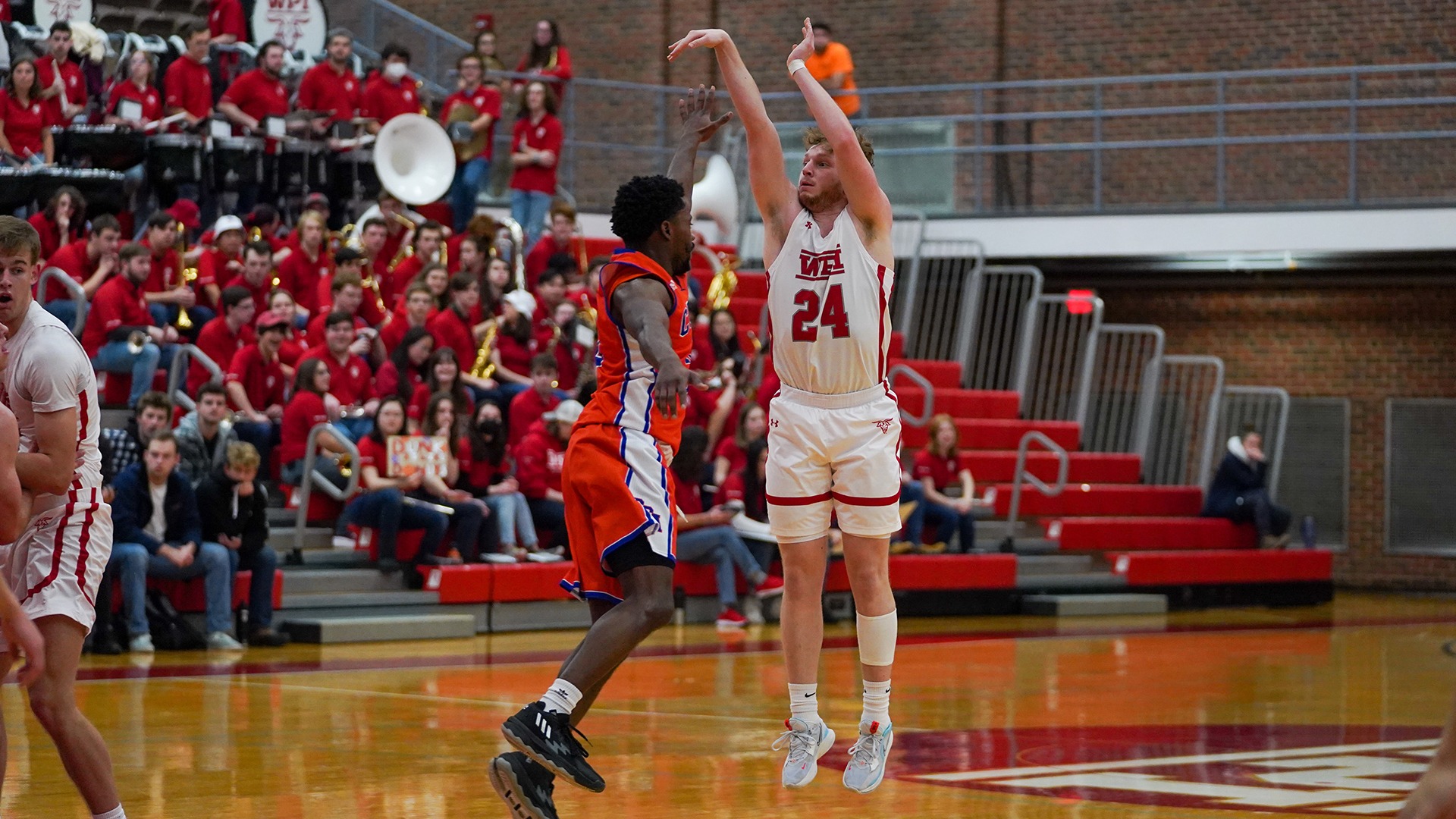 Lufkin's Bombs, Adams' Double-Double Keeps Men's Basketball Unbeaten in ...