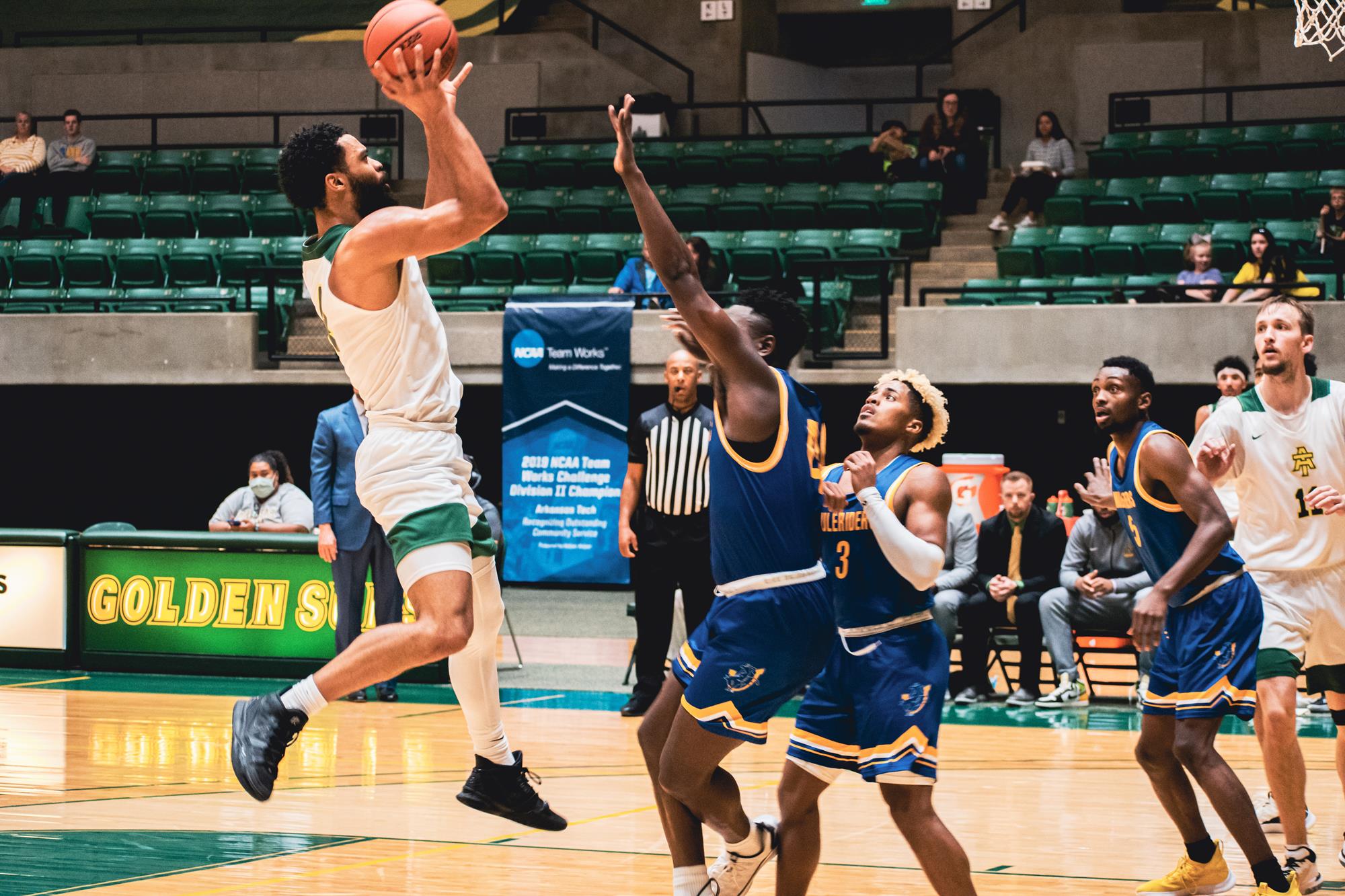 Tony Hall - Men's Basketball - Arkansas Tech University Athletics